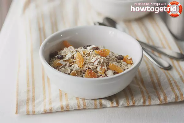 Muesli ndi kuyamwitsa