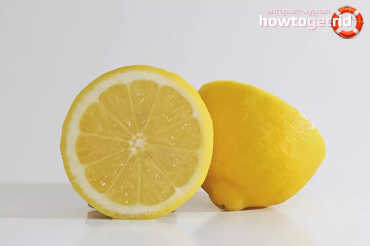 Sottigliezze usando il limone per i capelli