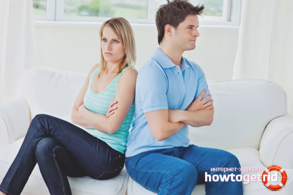 How to make up with her husband after a strong quarrel