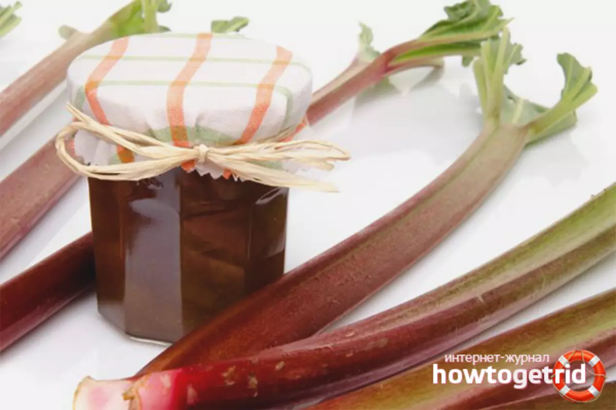 Rhubarb jam in a slow cooker