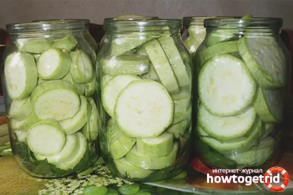 Zucchini fil-laned mingħajr sterilizzazzjoni