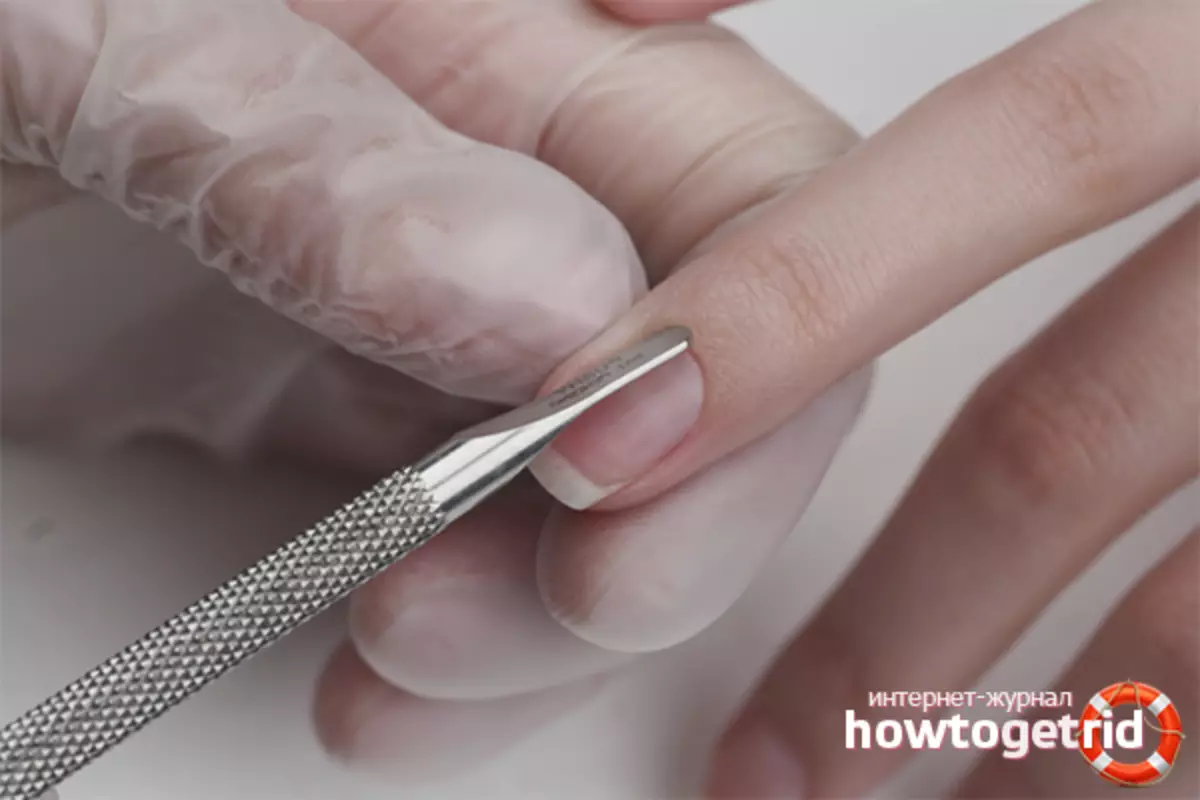 Equipment use of a sweater for the cuticle