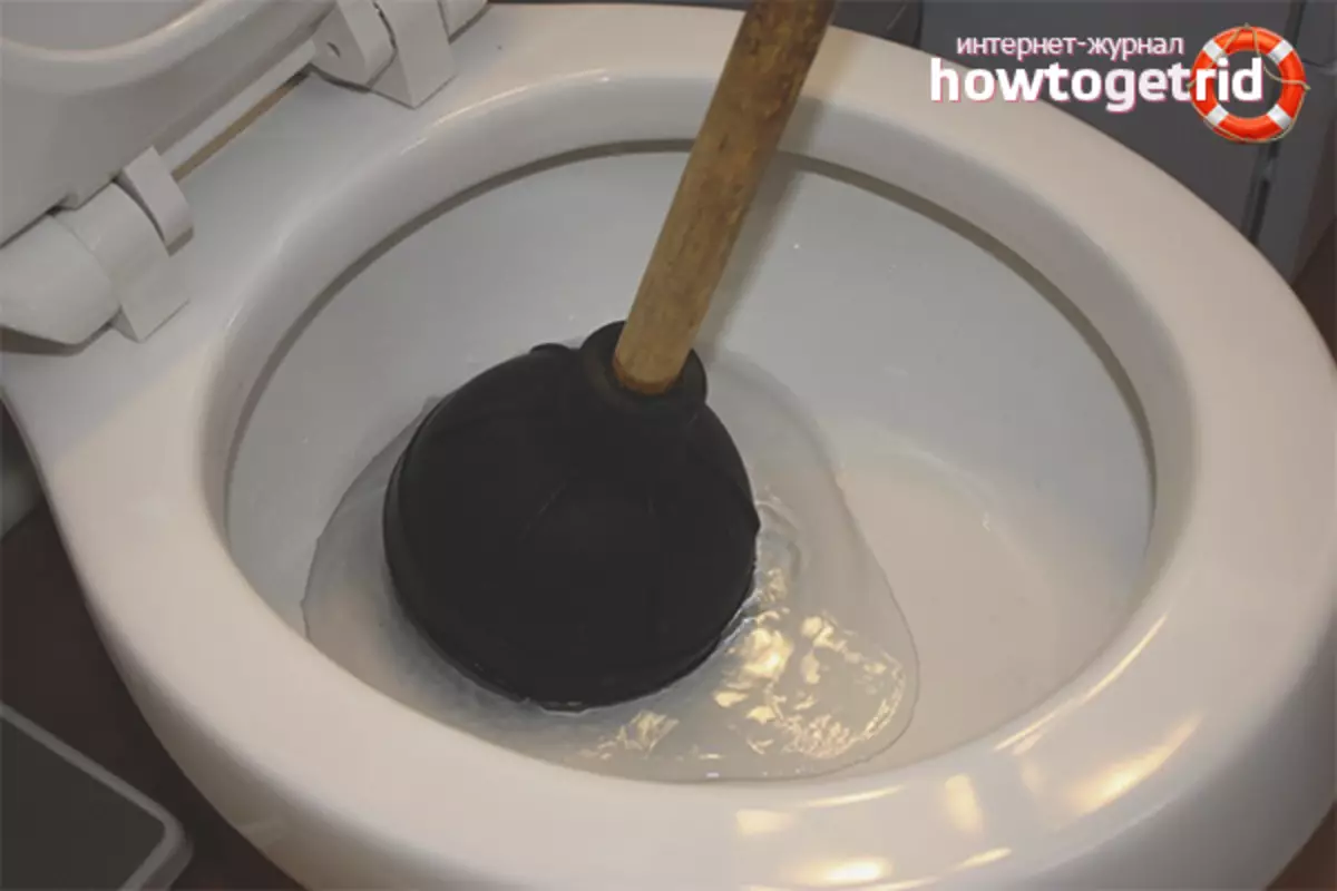 Hoe het toilet te wissen om te blokkeren