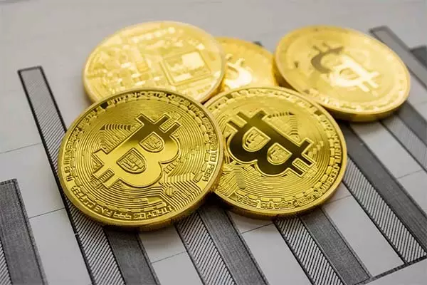 Meriv çawa danûstendina Bitcoins ji bo Hryvnia çêbike, û pirsgirêkên kîjan pirsgirêkan çê dibin?