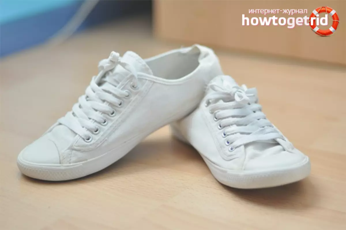 কিভাবে সাদা sneakers whiten