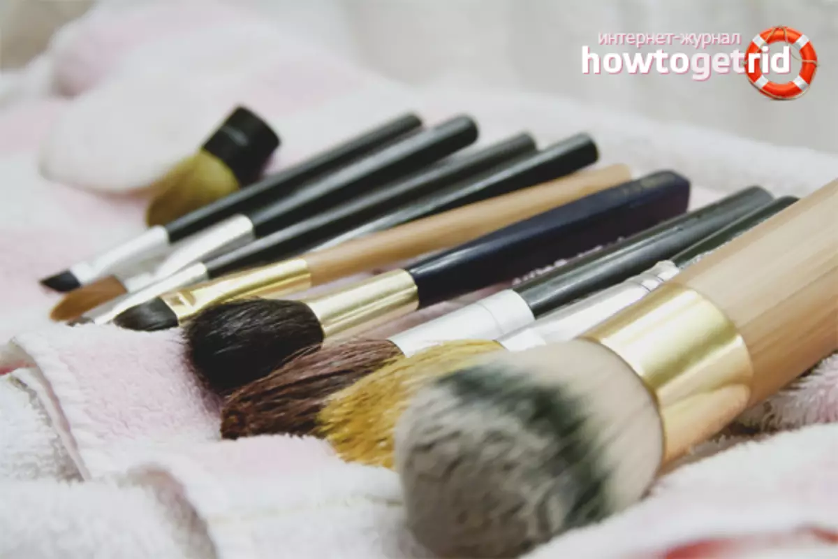 How to wash brushes for makeup