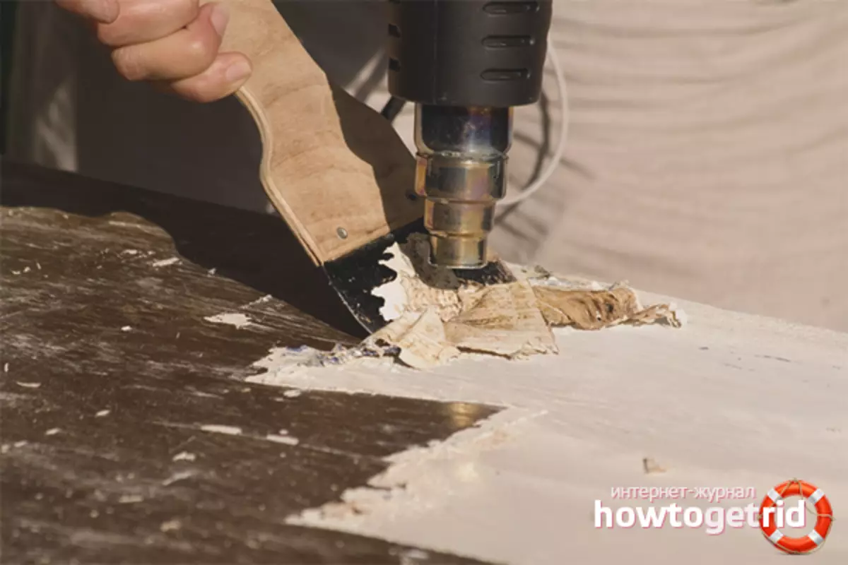 Método de eliminación de pintura térmica desde el piso.