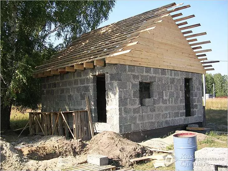 Roof for Bath of Arbolit