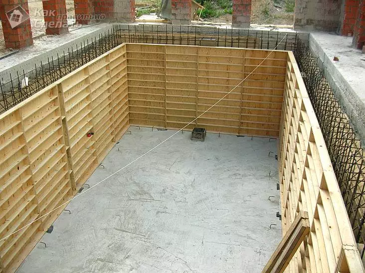 Installation af formwork.