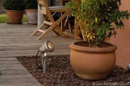 5 ways to illuminate garden track 4526_10