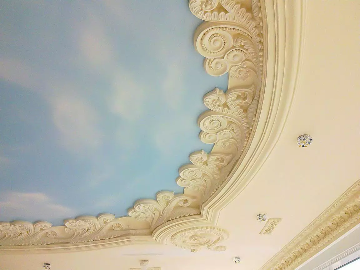 Décoration de plafond rococo