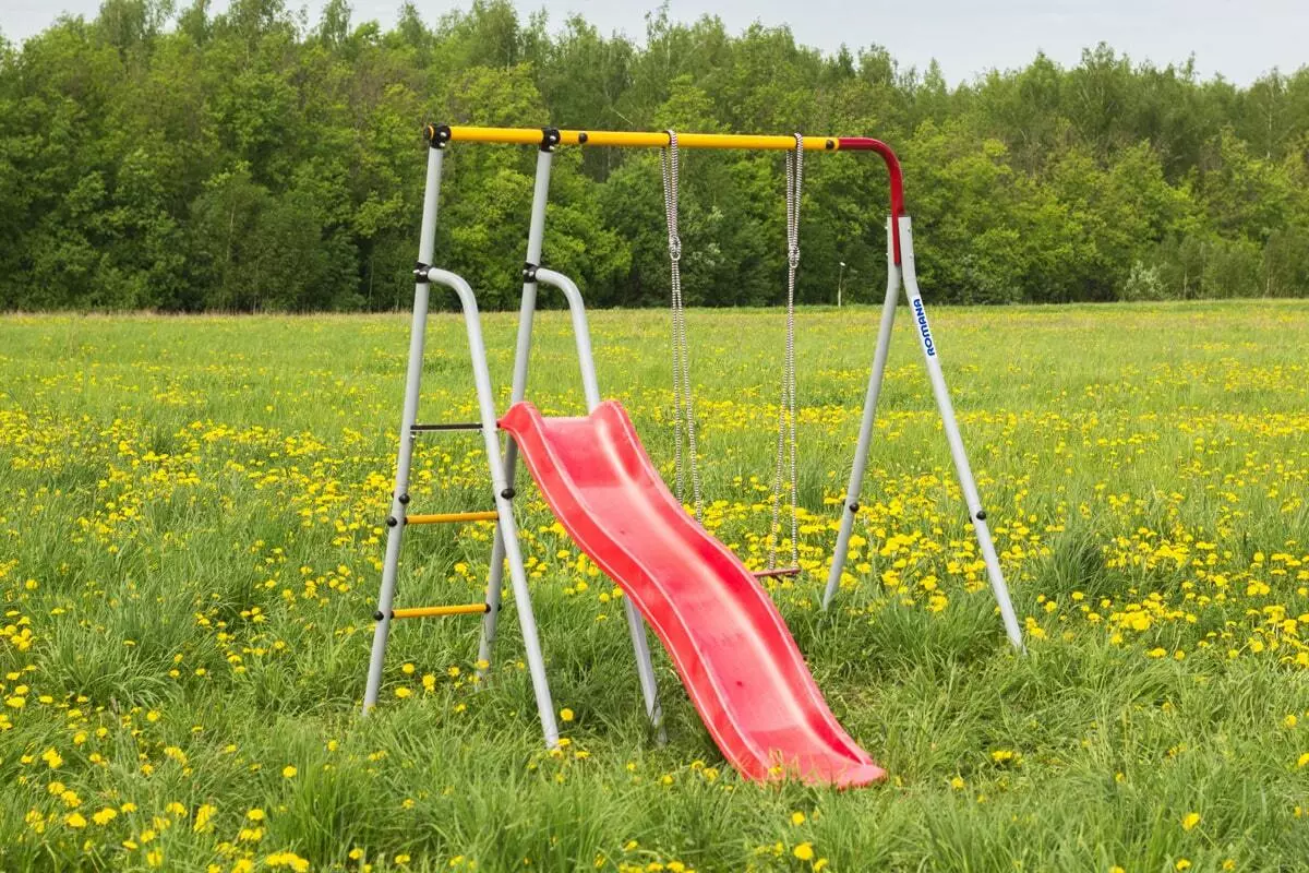 儿童游乐场在小屋 - 选择挥杆和幻灯片