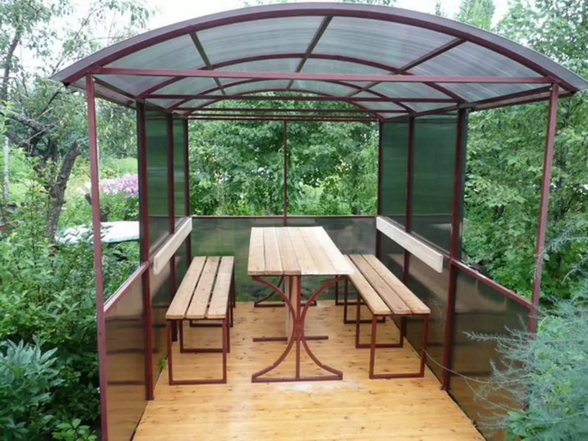 Bagaimana untuk membuat bumbung pada gazebo dengan tangan anda sendiri: Arahan untuk pembinaan, foto dan pilihan video 6037_51